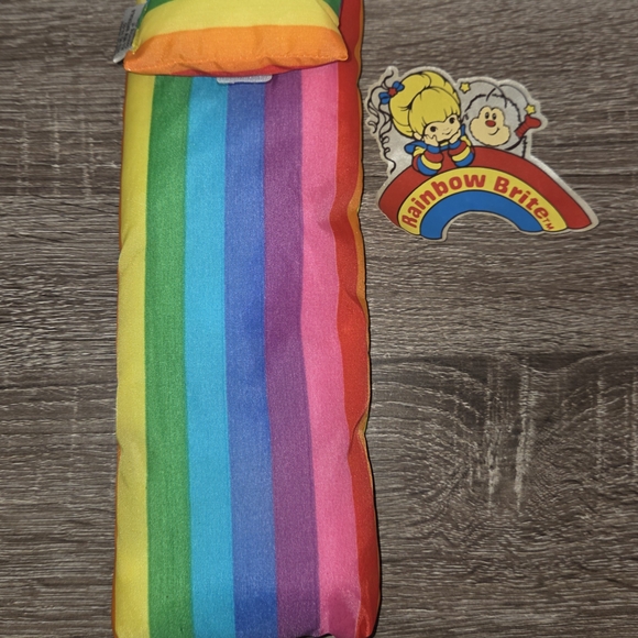 Hallmark | Toys | Vintage 98s Rainbow Brite Color Cottage House Bed ...